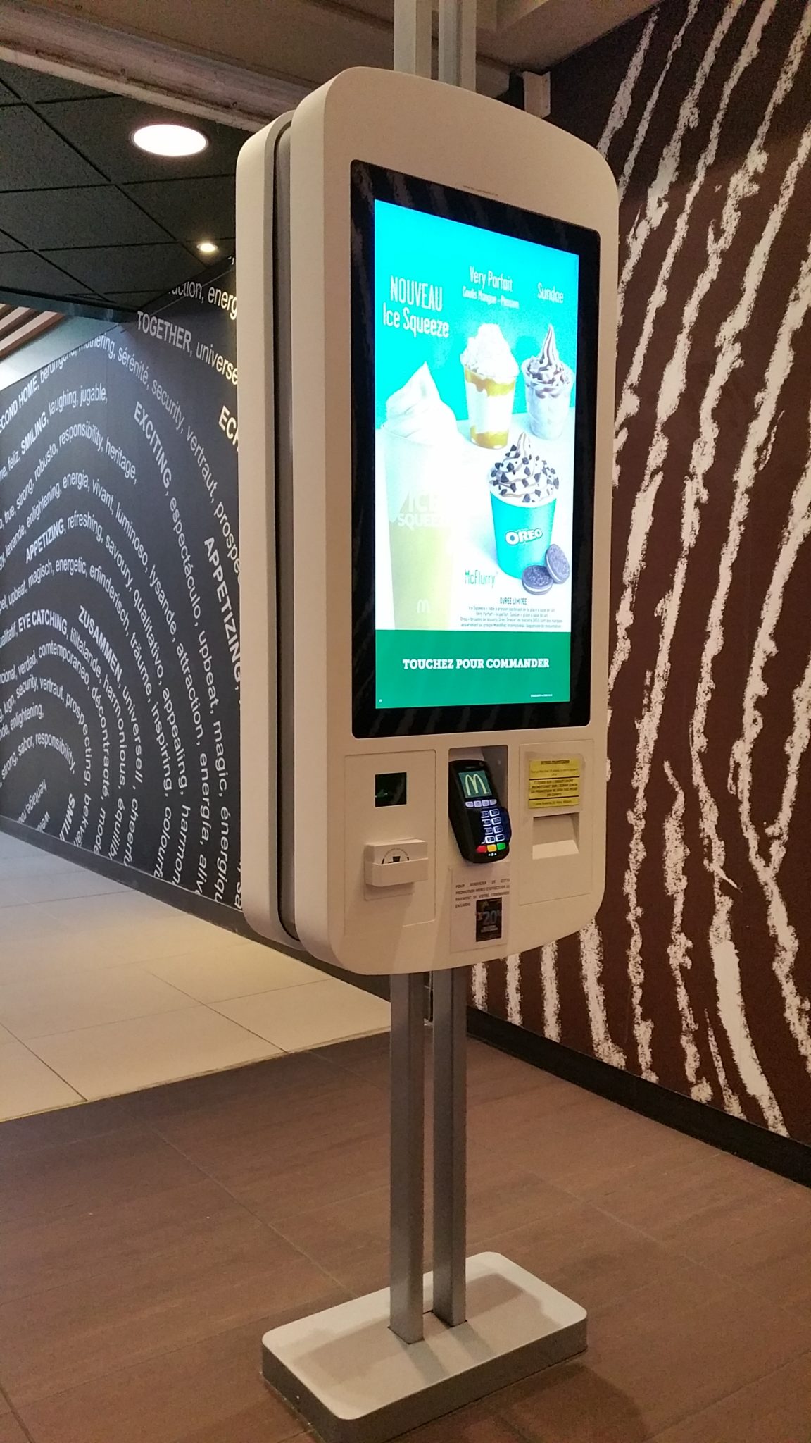 Fabricant borne indoor fooding McDonald’s – REAMETAL – Concepteur et intégrateur en tôlerie fine